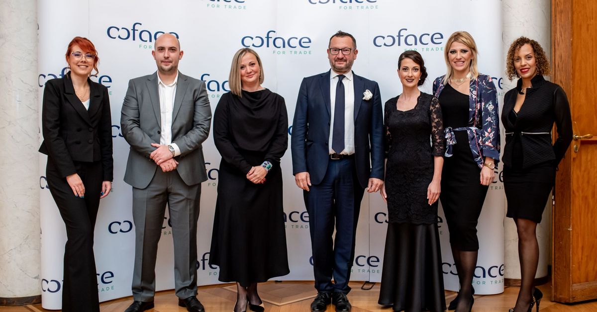 Le 15ème anniversaire de COFACE Serbie célèbre à l'Ambassade de France ...